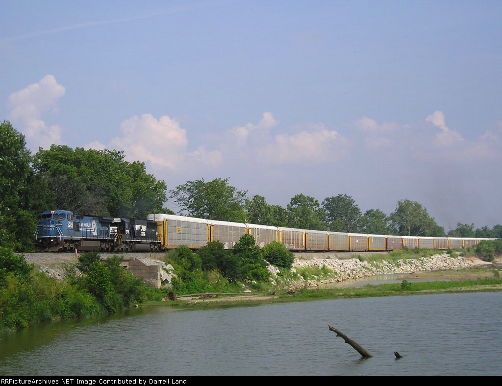 NS 8416 On NS 288 Westbound